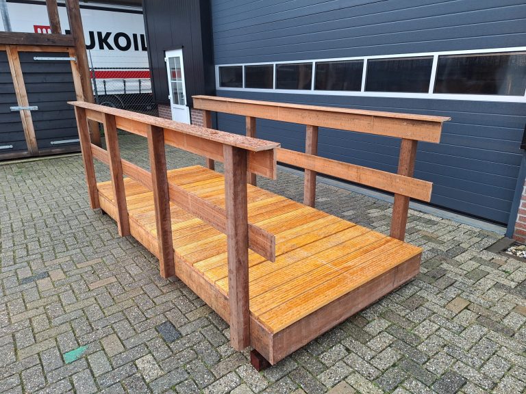 Prefab bruggen Tilburg - Kraaijeveld Hardhout Constructies